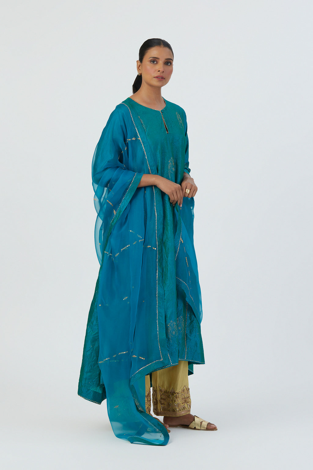 Mayar Dupatta-Phirosa – Lajjoo