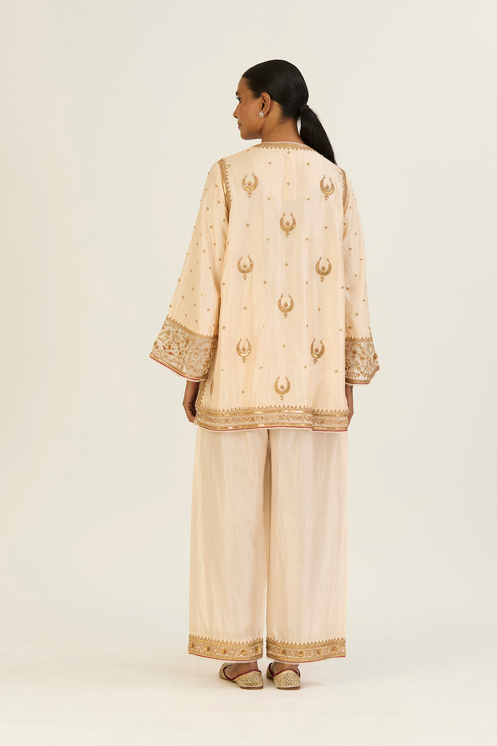 Ahaya Kurta and Pant-Oats – Lajjoo